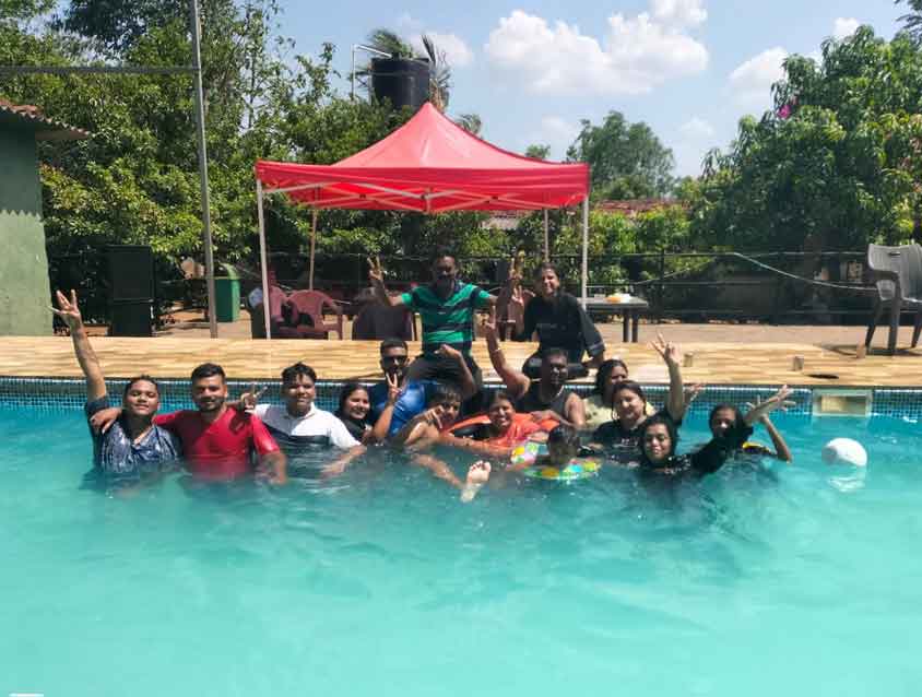 Farmhouse with swimming pool for a relaxing weekend with family.